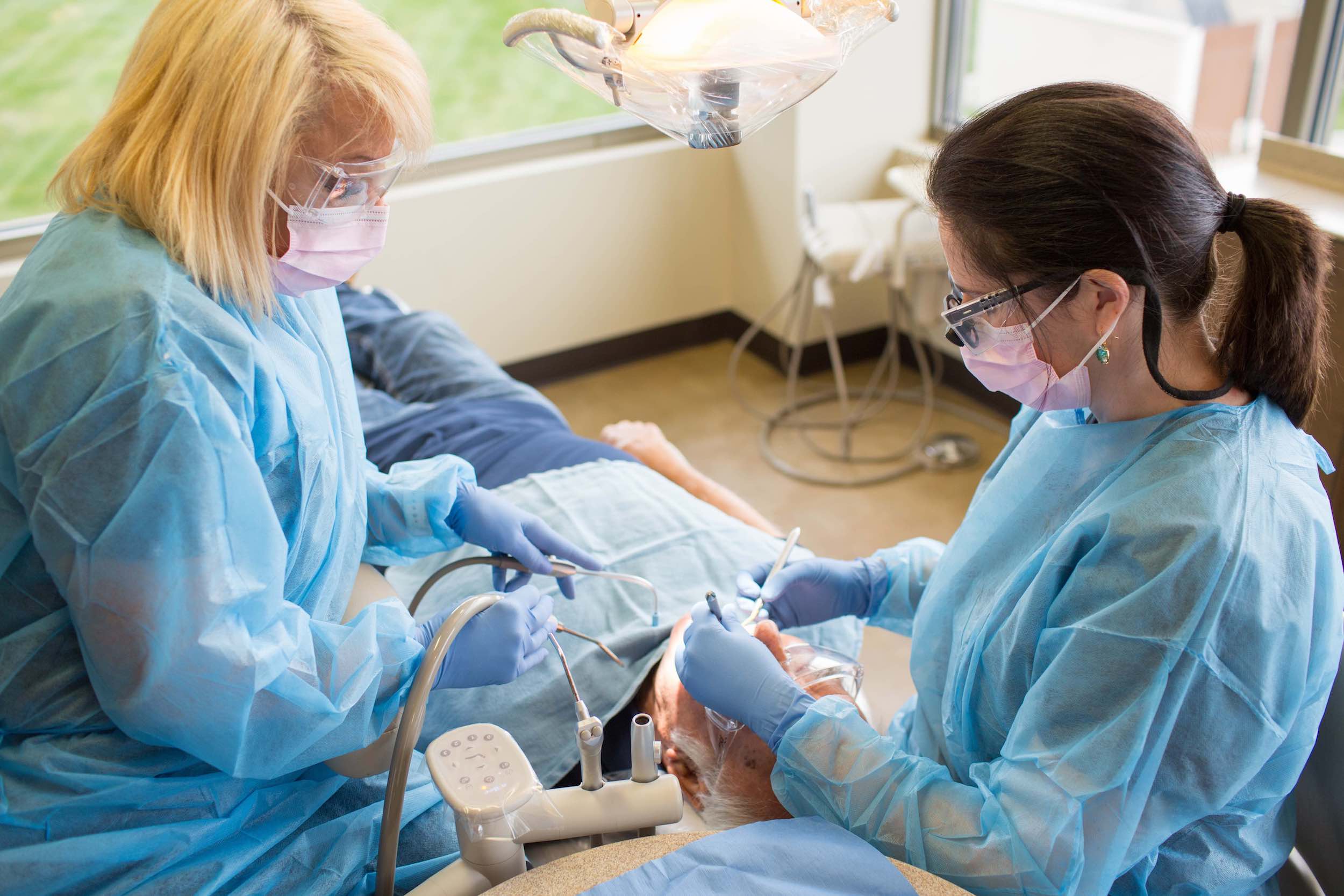 Recognizing The Early Signs Of Gingivitis Ward Periodontics And Implants